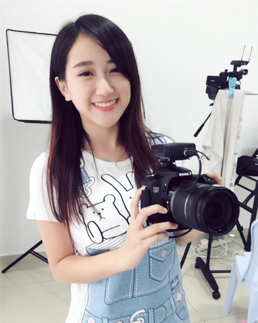 人不可貌相！她是知名大馬人氣正妹，也是大馬知名的小說女作家，甜美指數100%！ - PEEKME